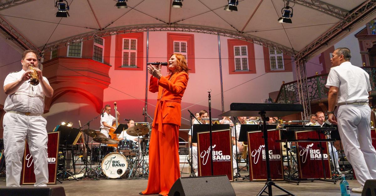 Weilburger Schlosskonzerte mit Pe Werner und Big Band